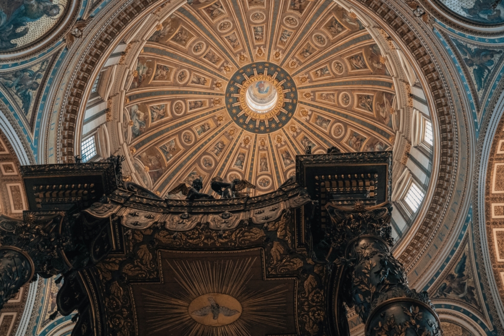 Baldachino, Vatican - Corporate Travel Service